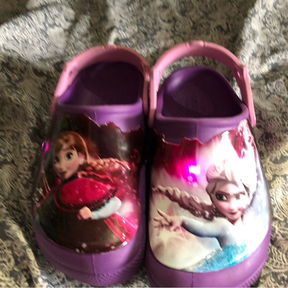 CROCS | Shoes | Crocs Frozen Elsa Anna Light Up Clogs 2 Big Girls ...